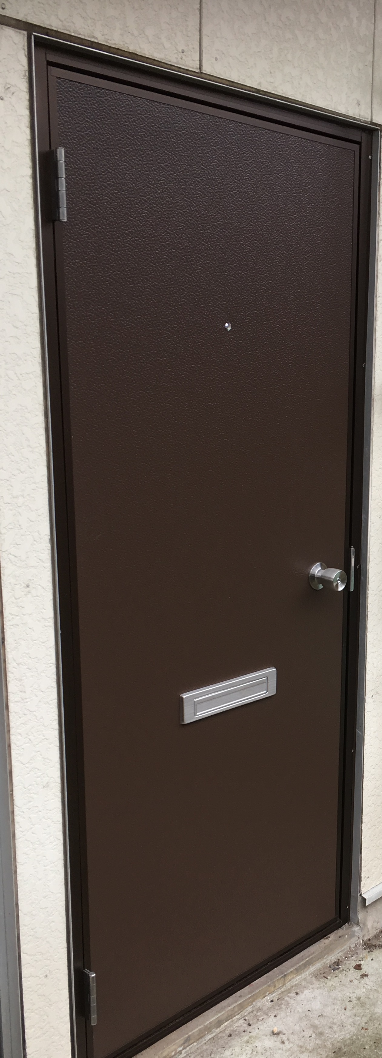 簡単に交換できる！アパートのドア | YKKAP玄関ドア交換・リフォーム専門店 玄関ドア専科