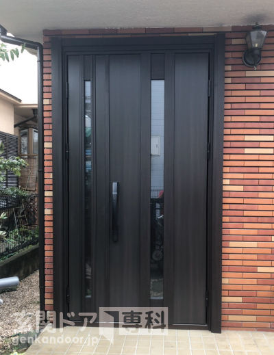 東京都 小平市 YKKAPドアリモD4断熱仕様 C07 親子 電池錠 桑炭色 | YKKAP玄関ドア交換・リフォーム専門店 玄関ドア専科