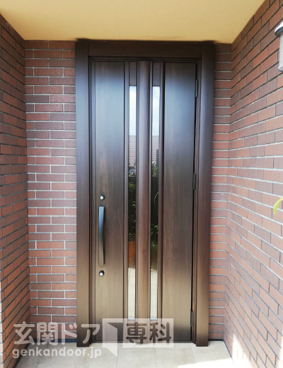 玄関ドア施工例 神奈川県 川崎市 LIXILリシェント3 K4断熱仕様 G15型 片開き クリエダーク色 | YKKAP玄関ドア交換・リフォーム専門店 玄関ドア専科