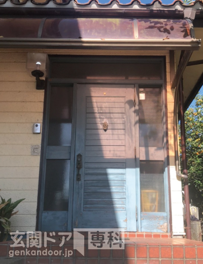 千葉県 袖ケ浦市 YKKAPドアリモ D4仕様 C09T 両袖FIX 手動 キャラメルチーク色 | YKKAP玄関ドア交換・リフォーム専門店 玄関ドア専科