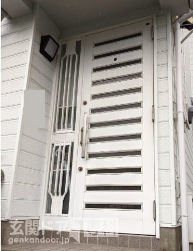 玄関ドア施工例 横須賀市にて玄関ドア取り換え工事です。 LIXILリシェント K4仕様 D77型 両袖FIX エクリュアイボリー色の仕様です。 | YKKAP玄関ドア交換・リフォーム専門店 ...