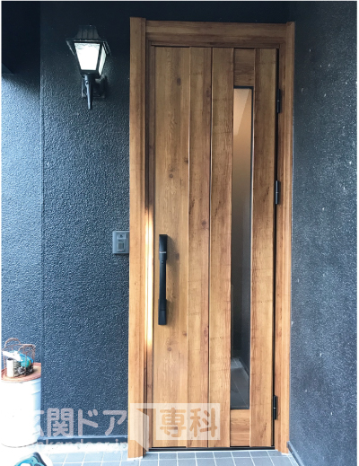 埼玉県 YKKAPドアリモ D4断熱仕様 N05型 片開 電池錠 マキアートパイン色 | YKKAP玄関ドア交換・リフォーム専門店 玄関ドア専科